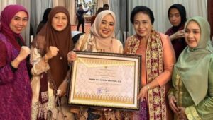 RA Amrina Rosyada, Aktivis Perempuan Sekaligus Jurnalis Yang Kini ...